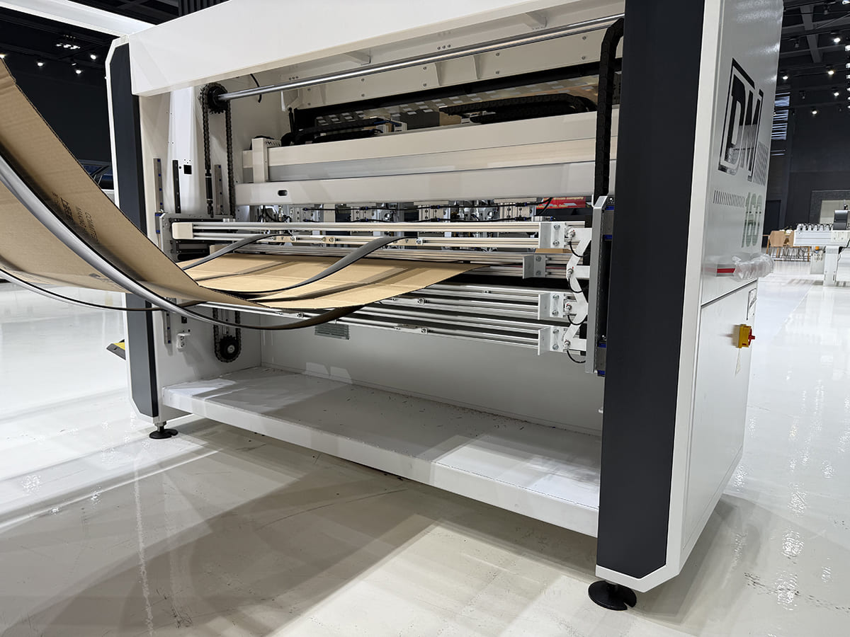 DM160. Автоматический резательно-рилевочный центр с ЧПУ - купить на ...